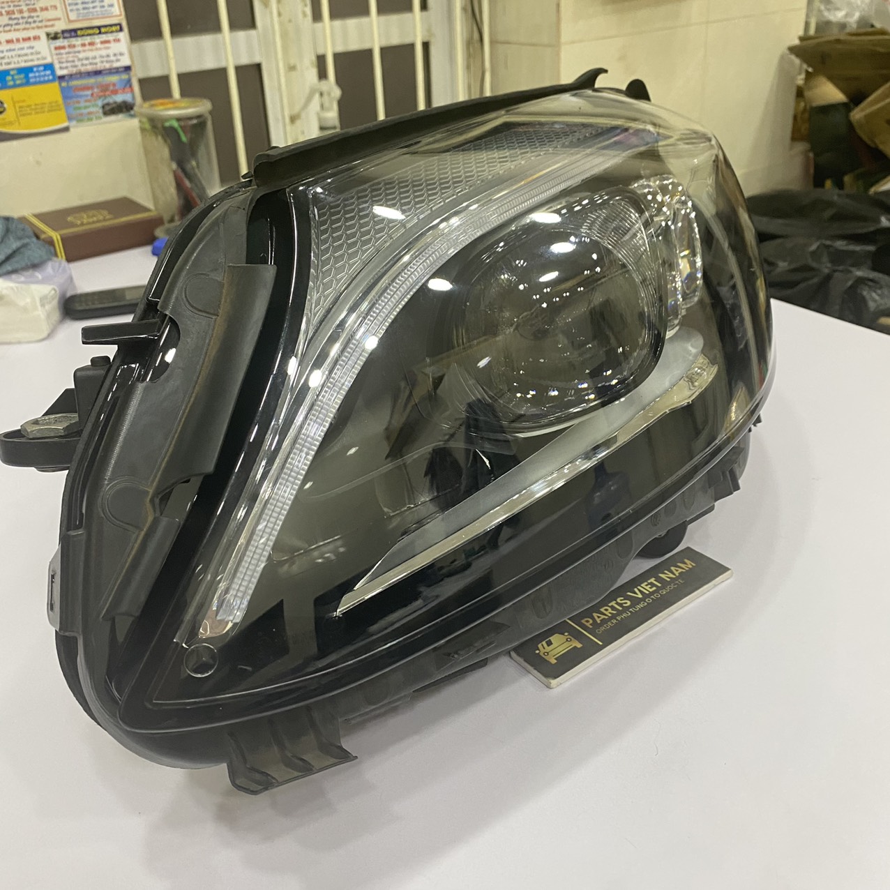 Đèn pha Mercedes W205 C300 đời 2021 và C180, C200, C250, C300 đời 2015 ...