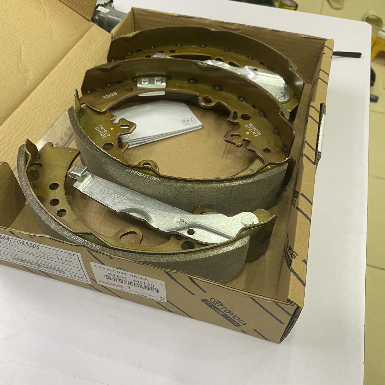 Má phanh sau guốc Toyota Fortuner, Hilux đời 2005 - 2012. Hàng cao cấp ...