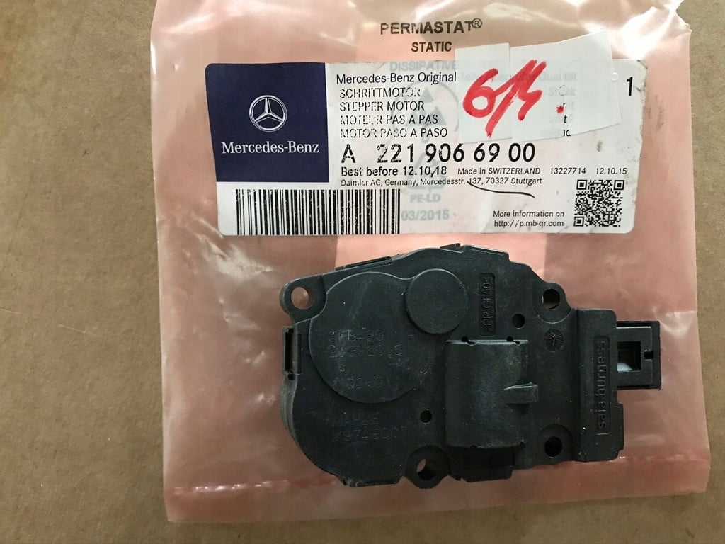 Mô tơ chia gió điều hòa Mercedes W221, W212, W222, W204. Hàng xịn. Mã ...
