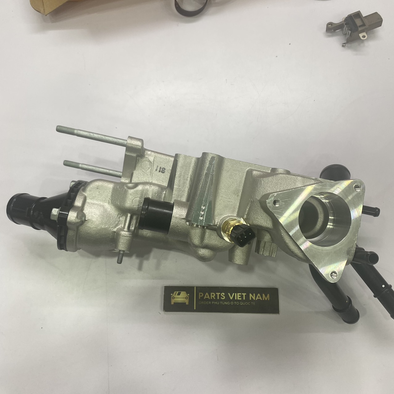 Cụm van hằng nhiệt Hyundai Santafe 2.0 máy dầu động cơ D4HA đời 2009 ...