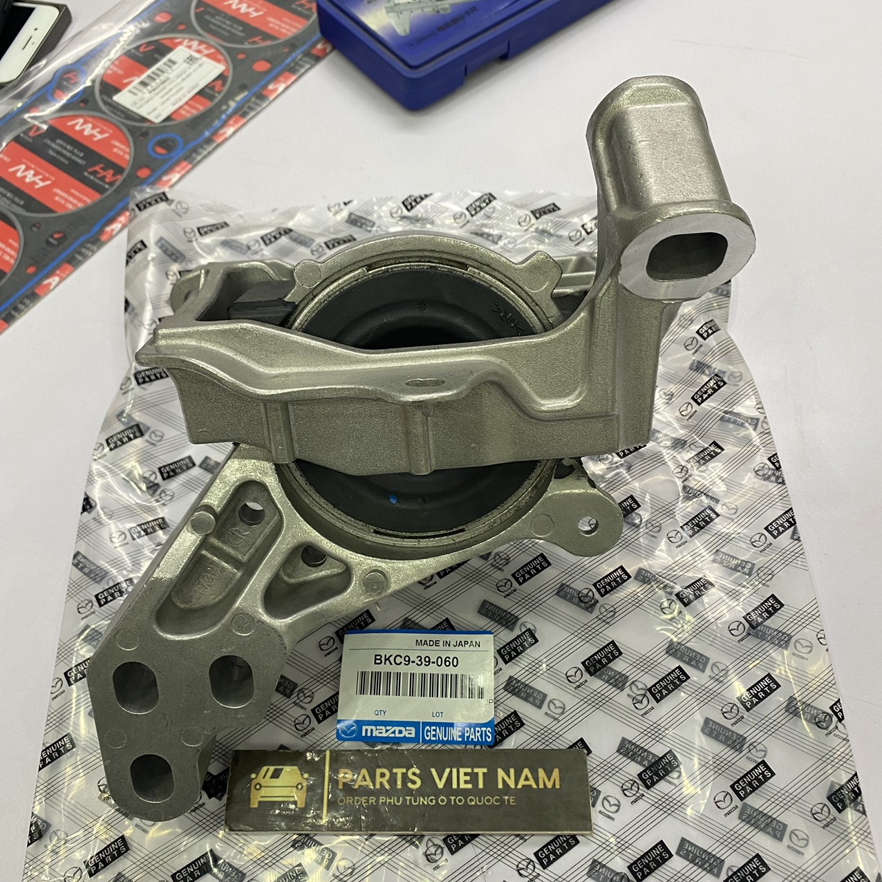 Chân đầu máy, chân thủy lực Mazda 2 và Mazda 3 động cơ 1.5 đời 2015 ...