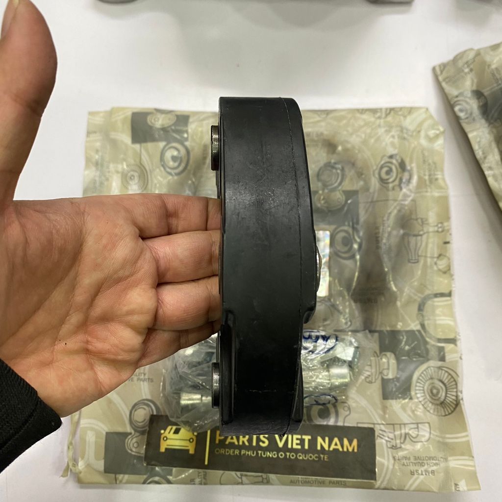 Cao su giảm giật các đăng cầu cau Mercedes W211, E200, E220, E270, E32 ...