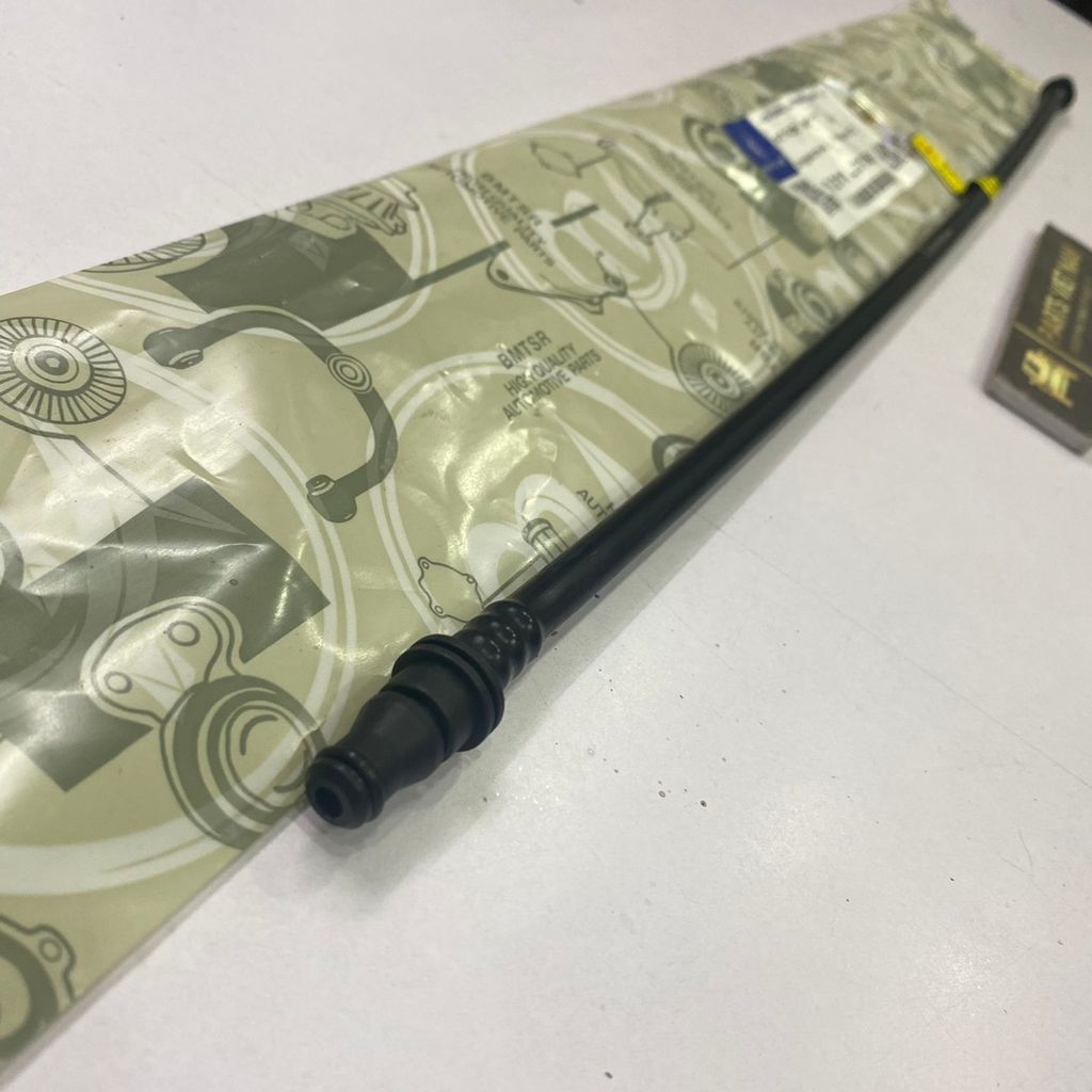 Ống nước hồi từ két nước đến bình nước phụ Mercedes W211, E200, E220 ...