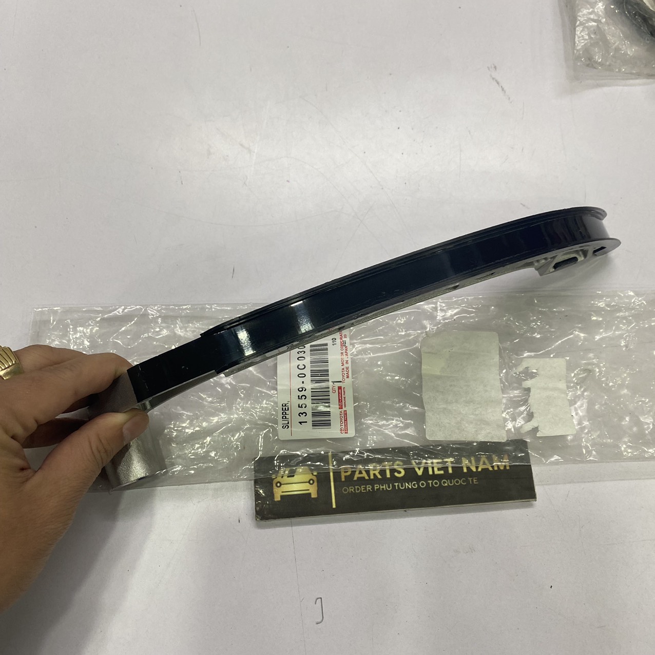 Tỳ xích cam cong Toyota Innova 2.0 động cơ xăng 1TR, đời 2006 - 2016 ...