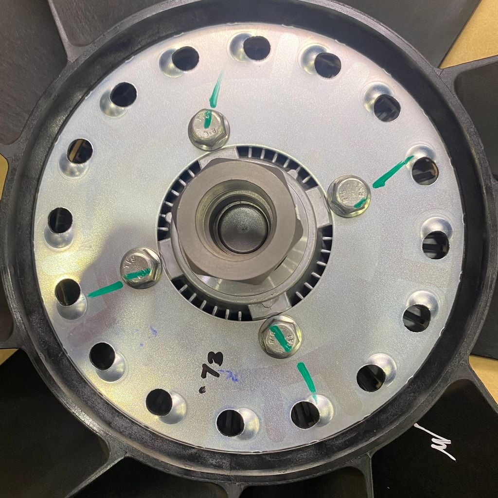 Ly tâm quạt liền cánh Ford Ranger, Ford Everest 2.2 và 3.2 đời 2015 ...