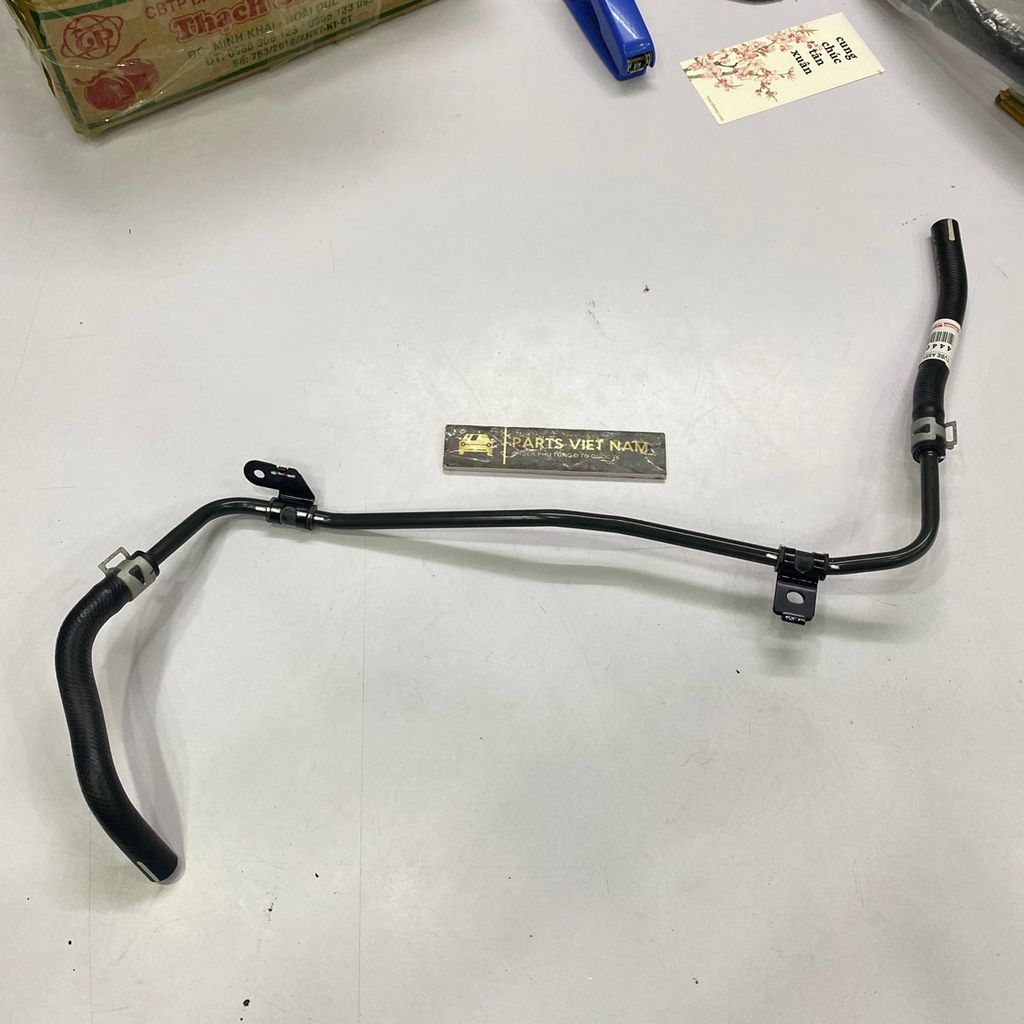 Ống dầu từ bình dầu trợ lực xuống thước Toyota Camry 2.0 ACV41, 2.4 LE ...
