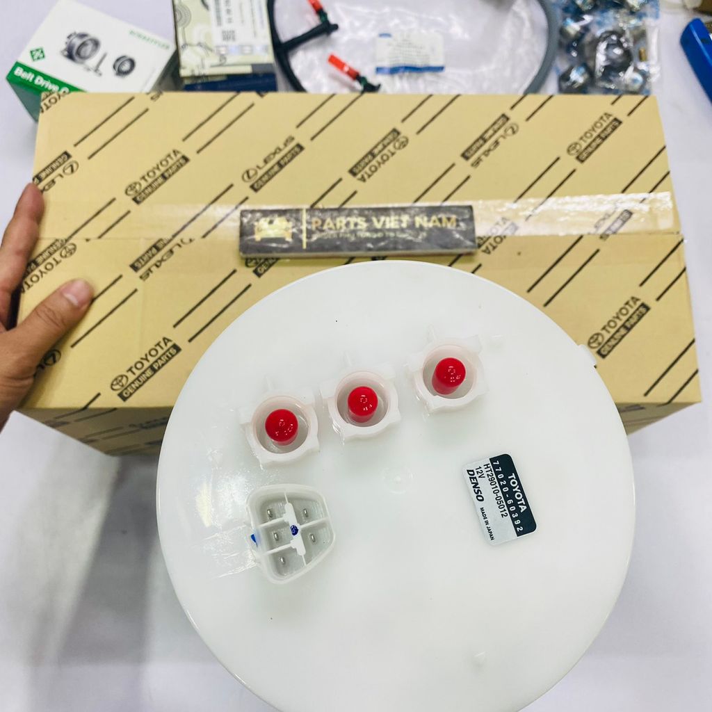 Cụm bơm xăng Land Cruiser GRJ200, URJ20, UZJ200, VDJ200 động cơ 1GR, 2 ...