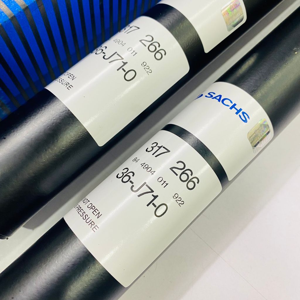 Giảm xóc sau Mercedes W205 C200, C220, C250, C300. đời 2015 - 2022. Hà ...