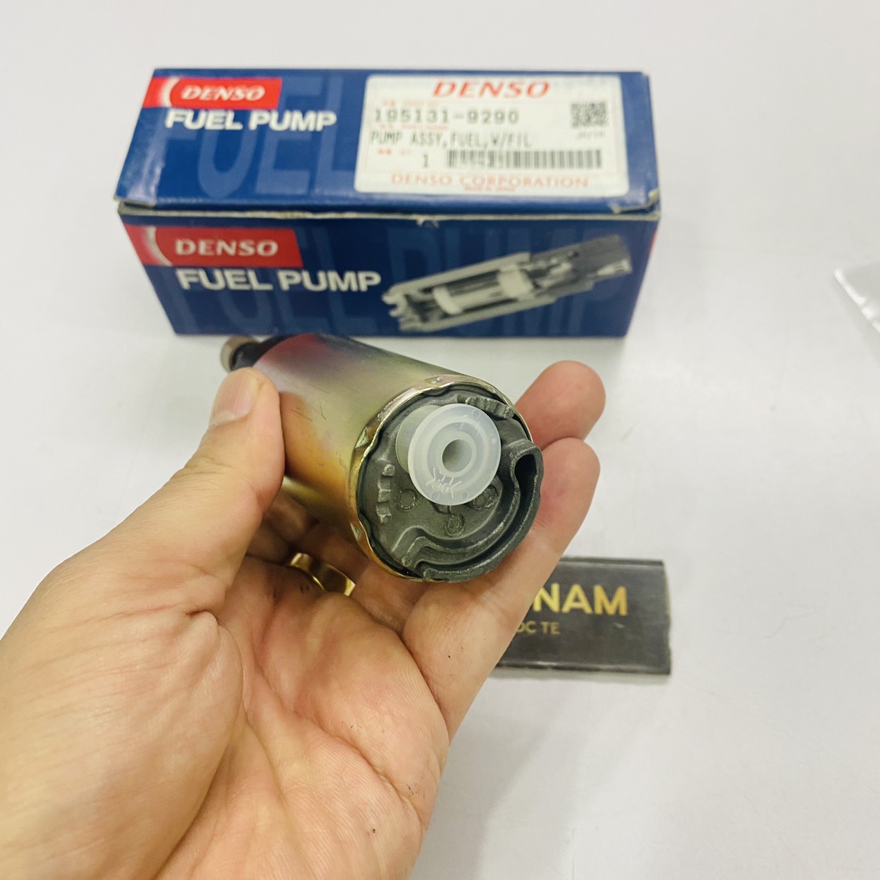 Mô tơ bơm xăng giắc nhỏ Denso Japan chính hãng. Mã 195131-9290, 195131 ...