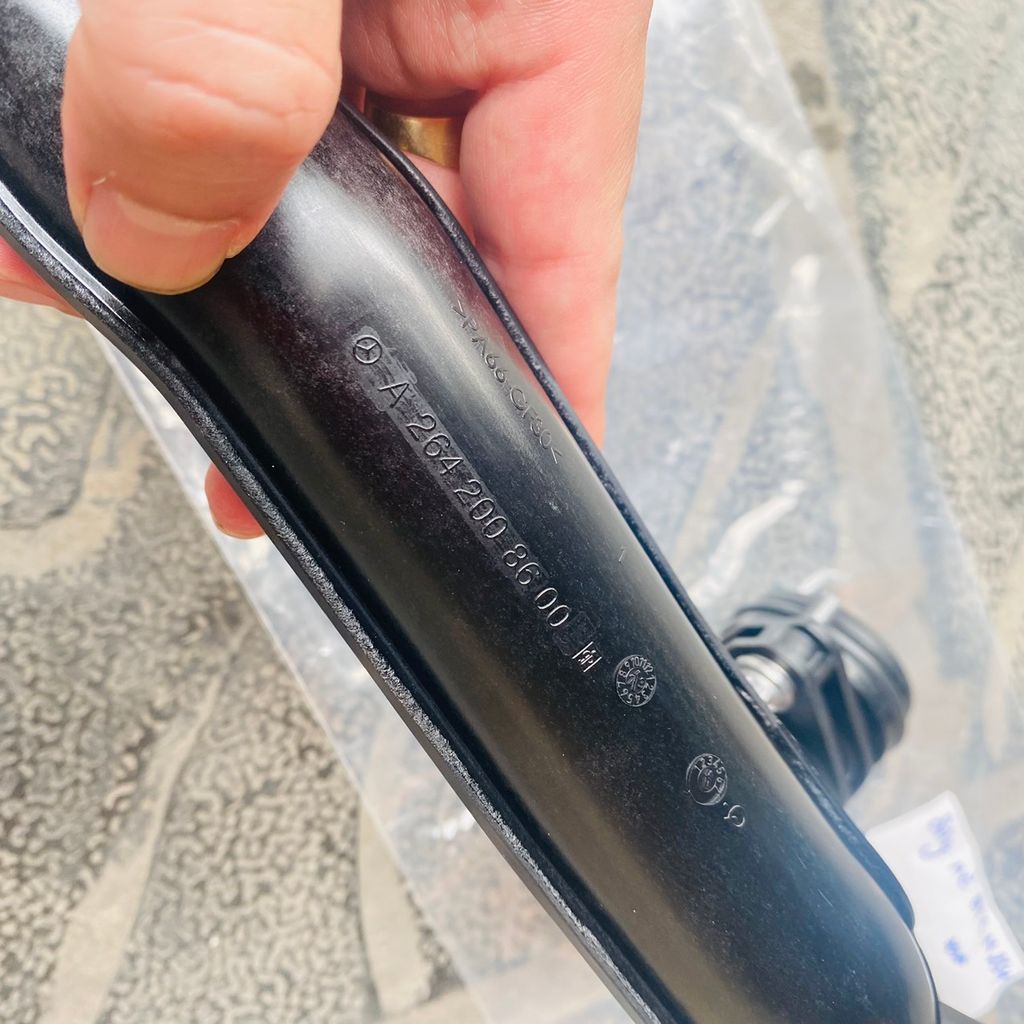 Ống nước làm mát Mercedes động cơ M264 E260, E300, S320, CLS 260, CLS3 ...