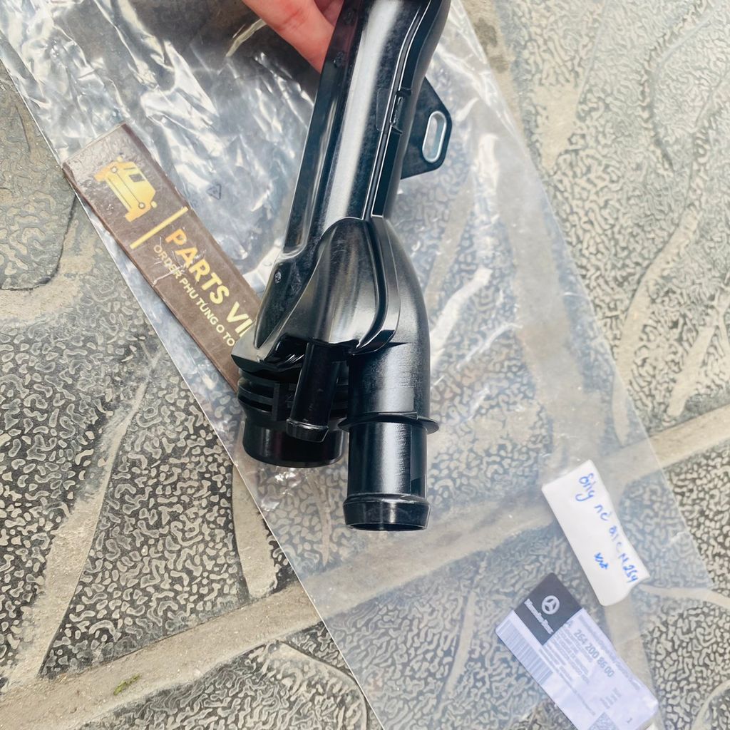 Ống nước làm mát Mercedes động cơ M264 E260, E300, S320, CLS 260, CLS3 ...
