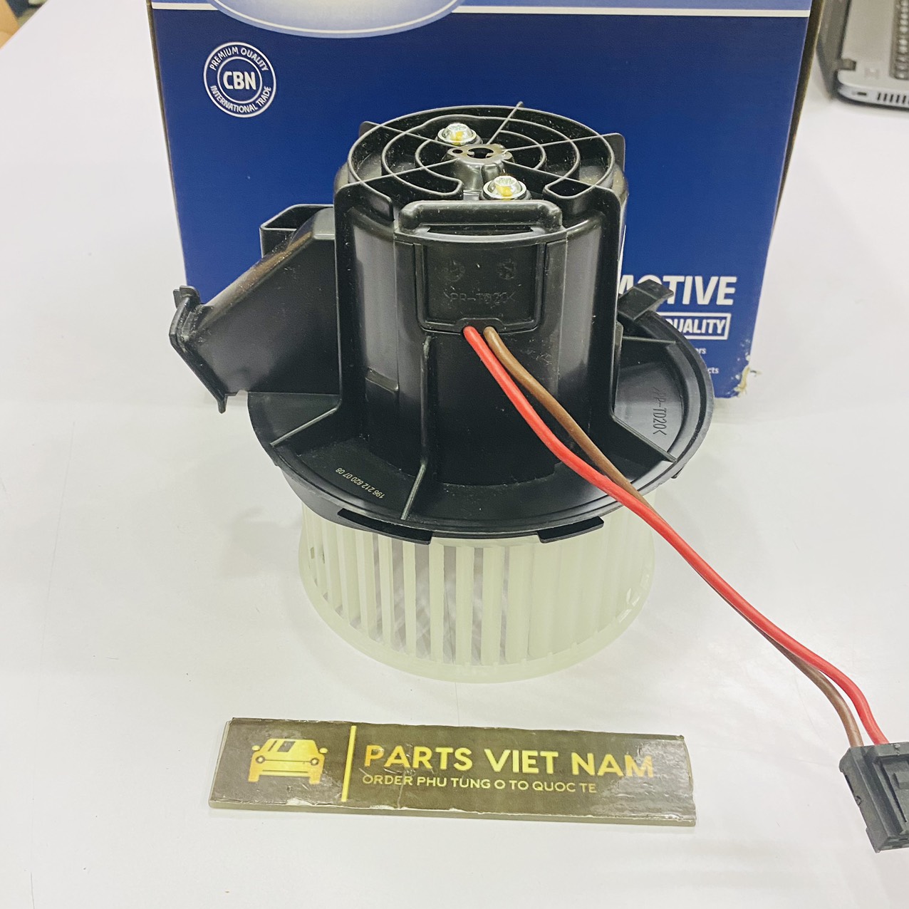 Quạt dàn ( giàn ) lạnh hoặc quạt gió điều hòa trong taplo Mercedes W20 ...