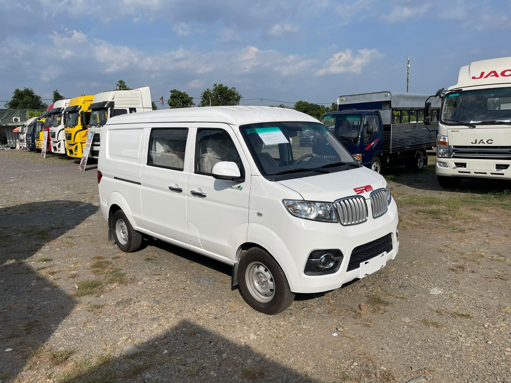 XE VAN SRM 5 CHỖ NGỒI 650KG (SRM X30-V5) KHÔNG CẤM GIỜ – phumanxetaivn