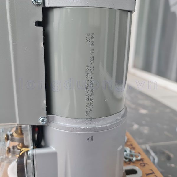 Motor cửa cuốn YH500 Đài Loan. Sản phẩm nhập khẩu chính hãng YH.