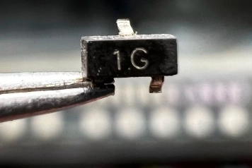 Linh kiện TRANSISTOR SMD CODE 1G BC847C 847 NPN 0.1A 45V SOT-23 DÁN