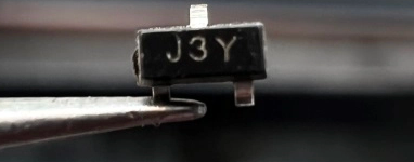 Linh kiện TRANSISTOR SMD CODE J3Y Y1 S8050 8050 NPN 0.5A 40V SOT-23