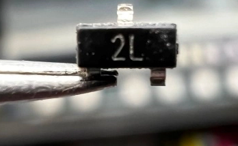 Linh kiện TRANSISTOR SMD CODE 2L 2N5401 5401 PNP 0.3A 160V SOT-23 DÁN