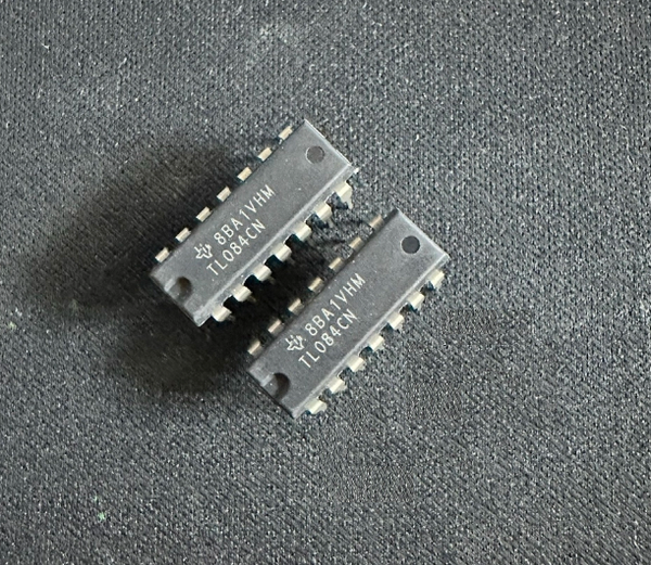 IC OPAMP TL840CN TL084 084 cắm DIP-14