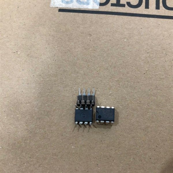 IC Nhớ - EEPROM M24C02-WMN6TP 24C02WP 24C02 DIP-8 Mới Chính Hãng 100%
