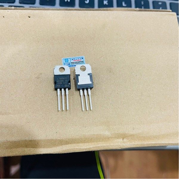 Túi 20 chiếc L7808CV 7808 8V TO-220 Mới Chính Hãng ST 100%