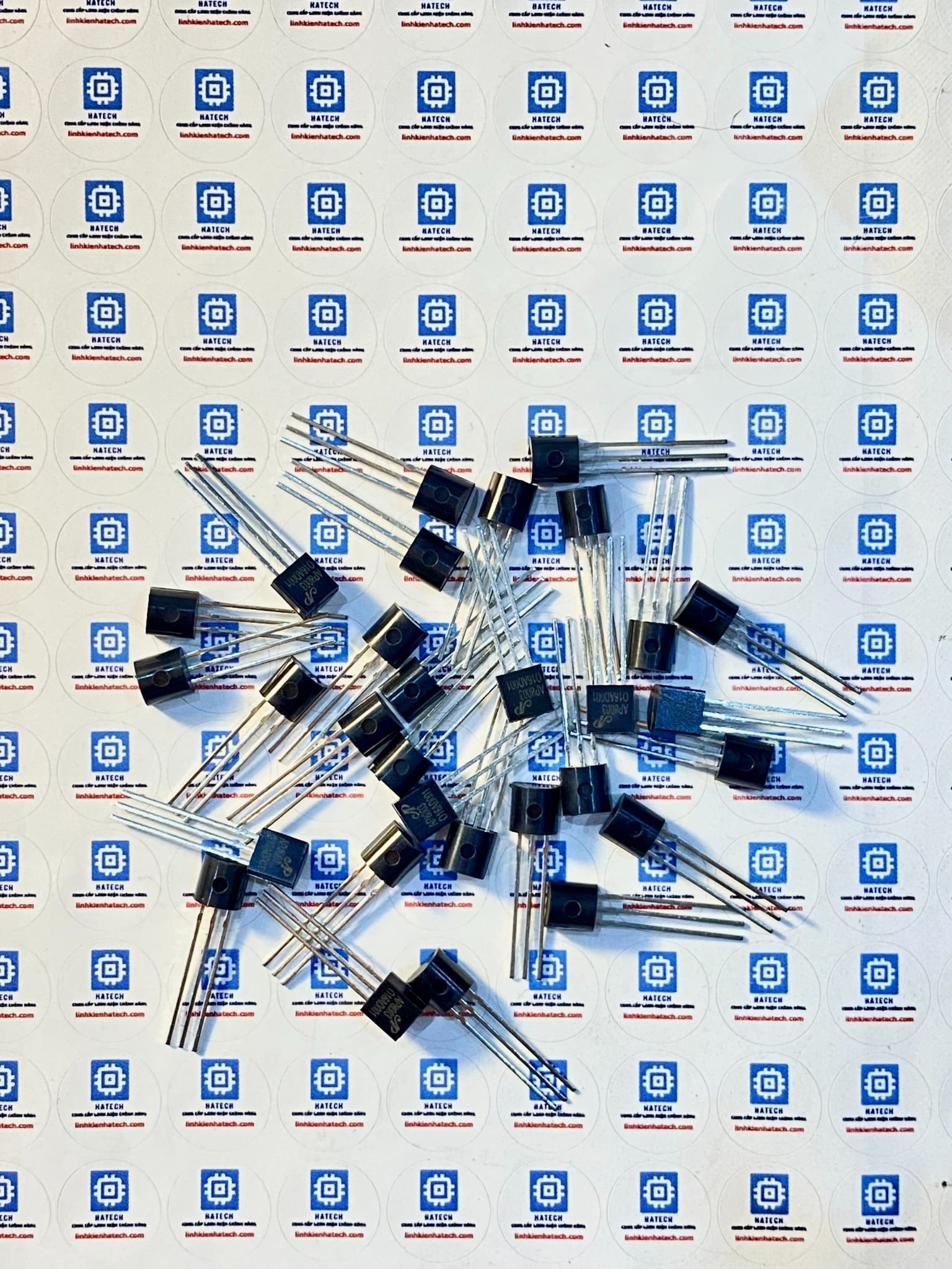 10 con AP8003 8003 IC Dao động TO-92 mới chính hãng 100%