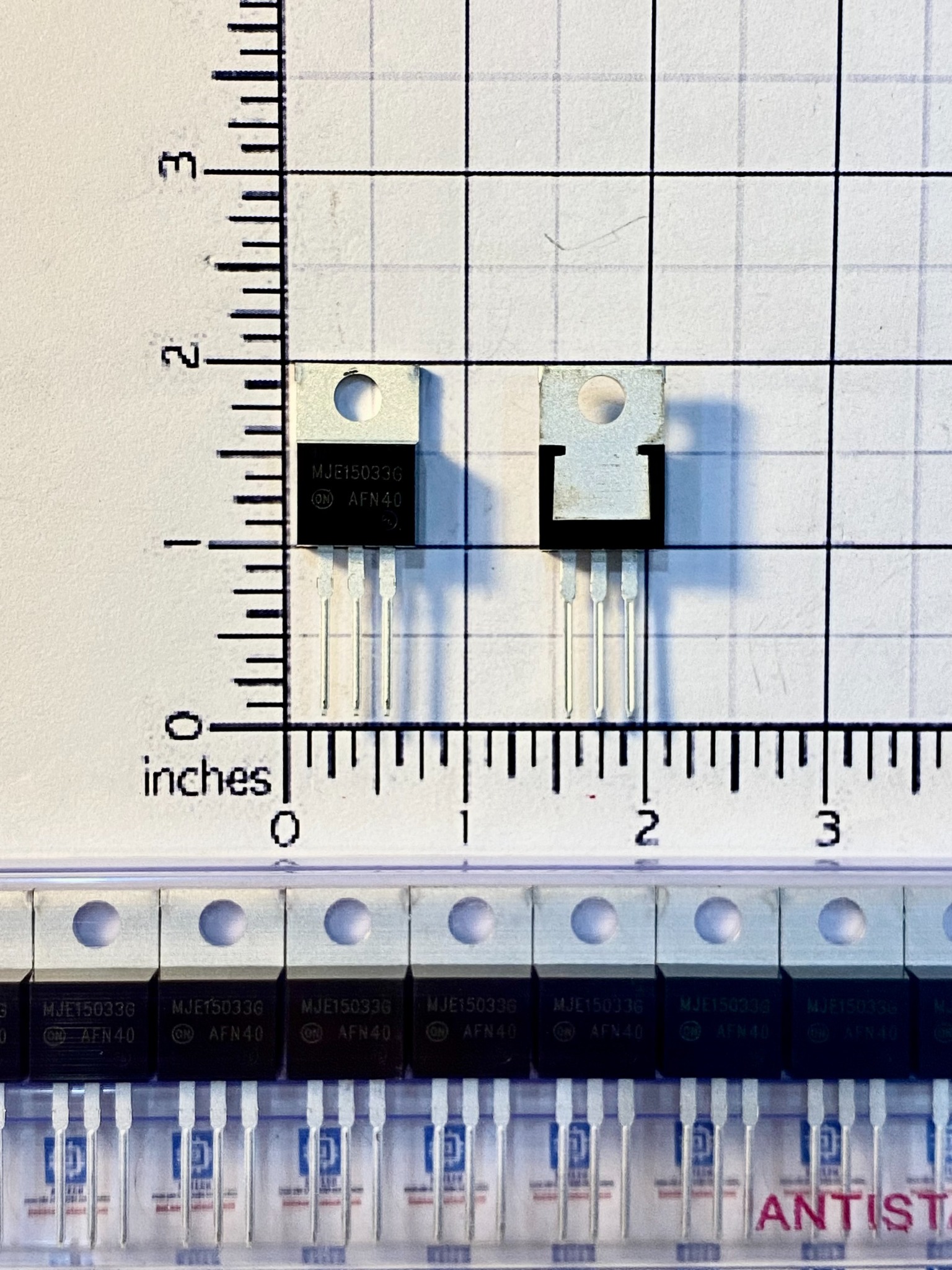 Linh kiện MJE15033G MJE15033 Transistor PNP 250V-8.0A TO-220 Mới