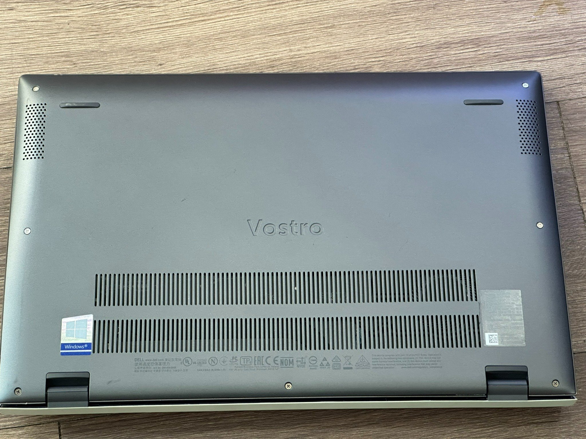 Laptop Dell Vostro 5301 i5 1135G7/8GB/512GB Laptop Dell Vostro 5301 i5 1135G7/8GB/512GB