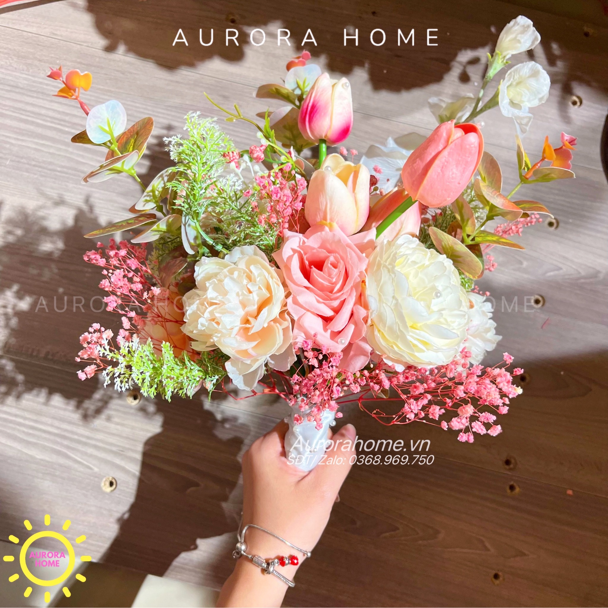Bó hoa cưới lụa cầm tay cô dâu Marry Marry tông hồng | Aurora Home