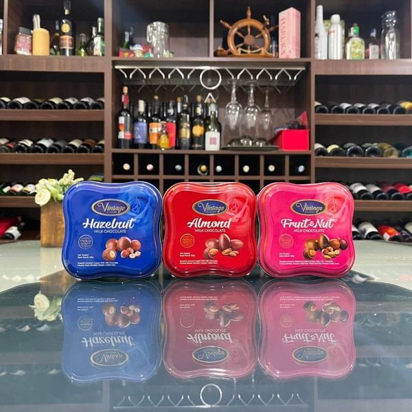 Hộp Socola Sữa Hạt Hạnh Nhân Almond Vintage Luxury 125g Màu Đỏ – Cỏ Sáu ...