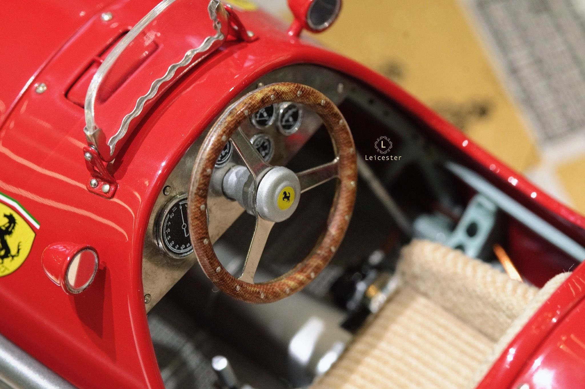 Ferrari 500 F2 1953 Der Doppelweltmeister 1/18 CMC GERMANY – Leicester