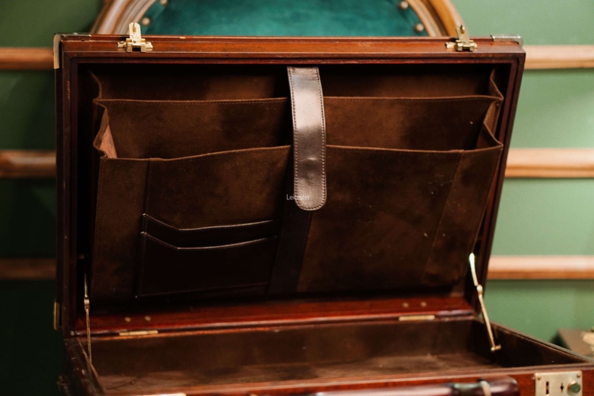 Vali Gỗ Vintage – Leicester