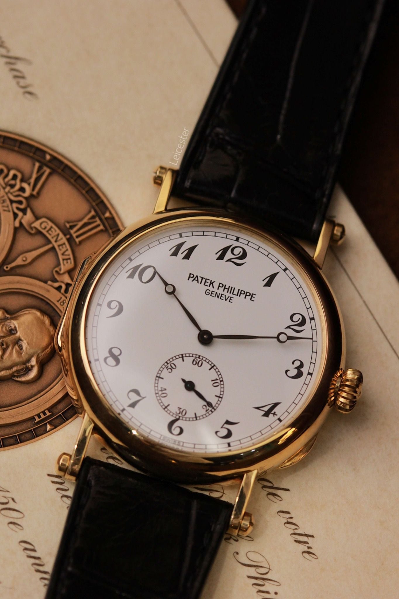 PATEK PHILIPPE OFFICER CALATRAVA 3960 – Leicester