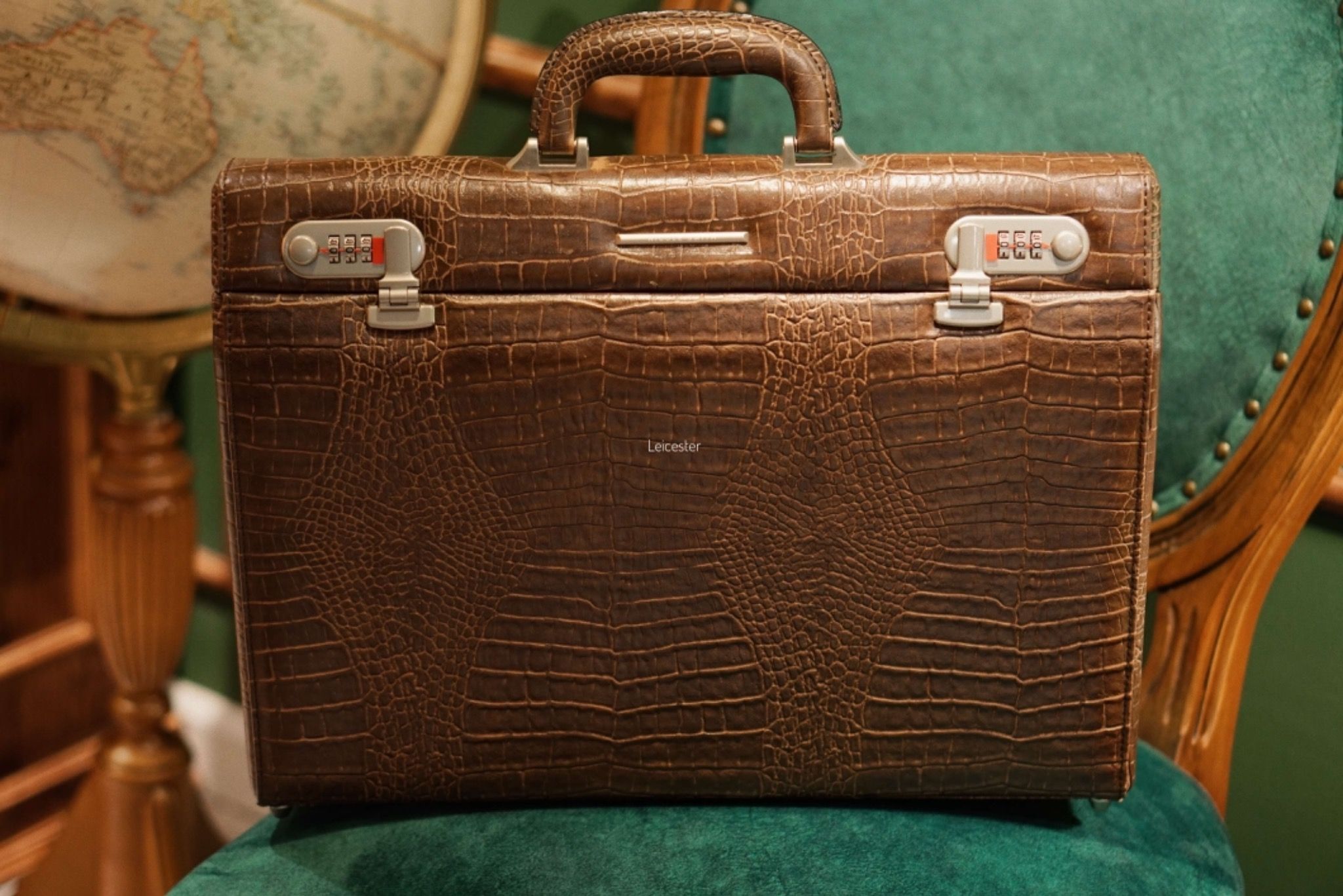 Vali Da Cổ Điển NICOLE SMITH – Leicester