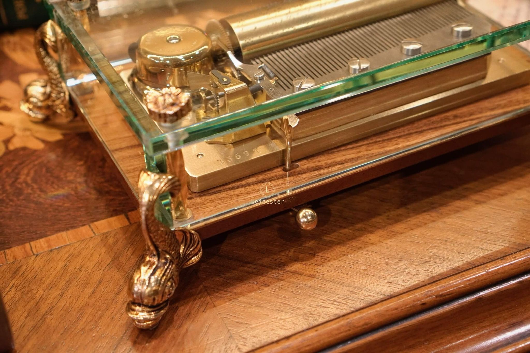 Reuge Music Box 50note – Leicester