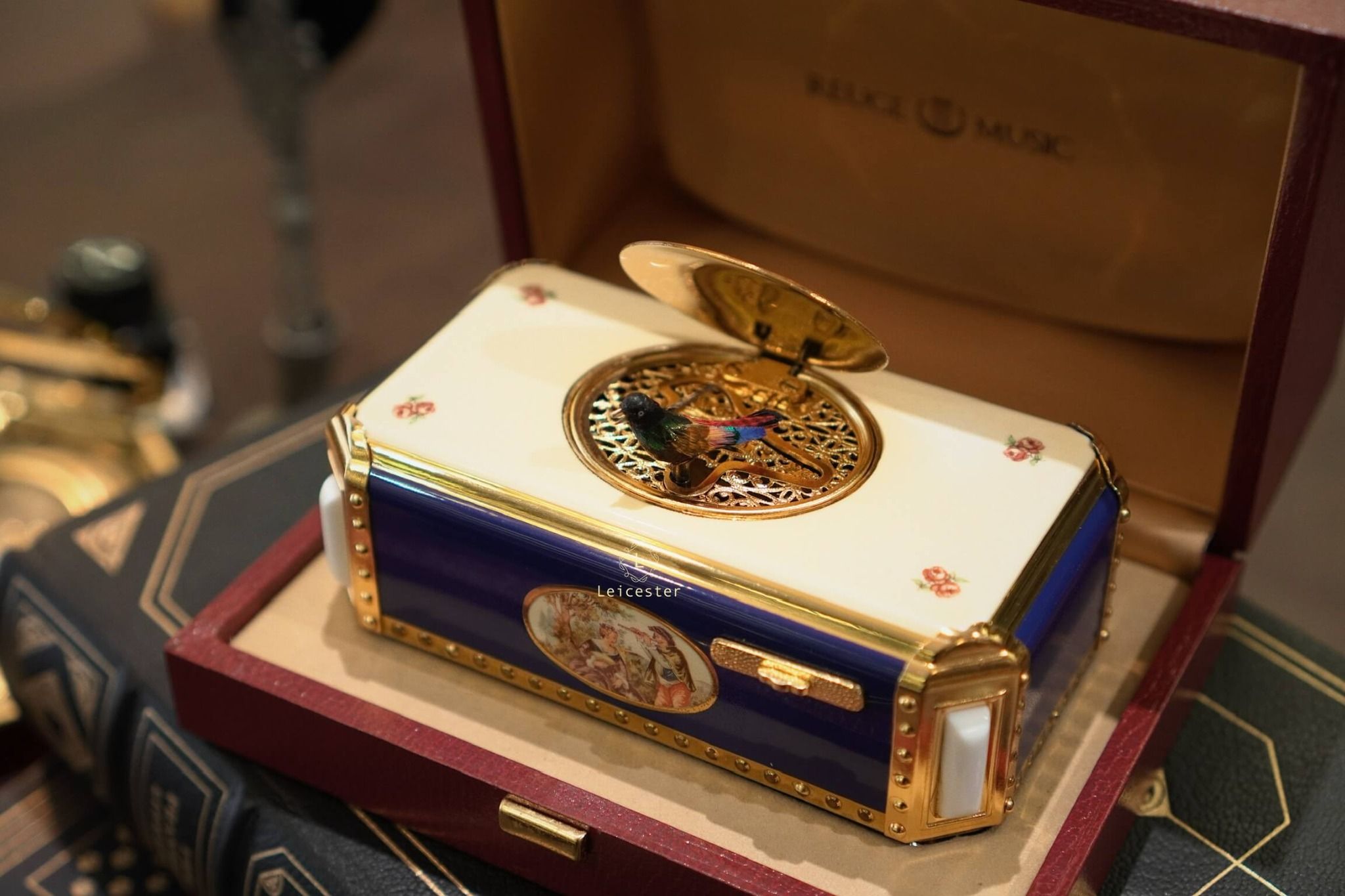 Reuge Music Singing Bird Box – Leicester