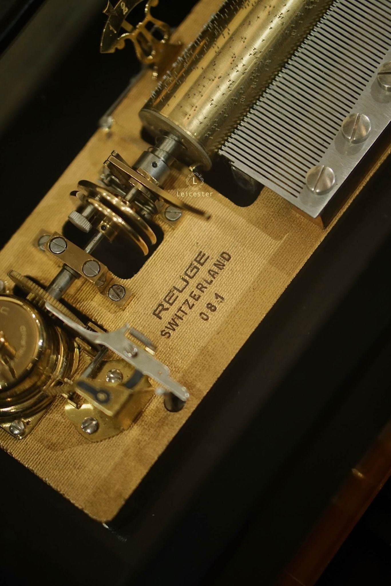 Rương nhạc Reuge 72 notes Limited Edition – Leicester