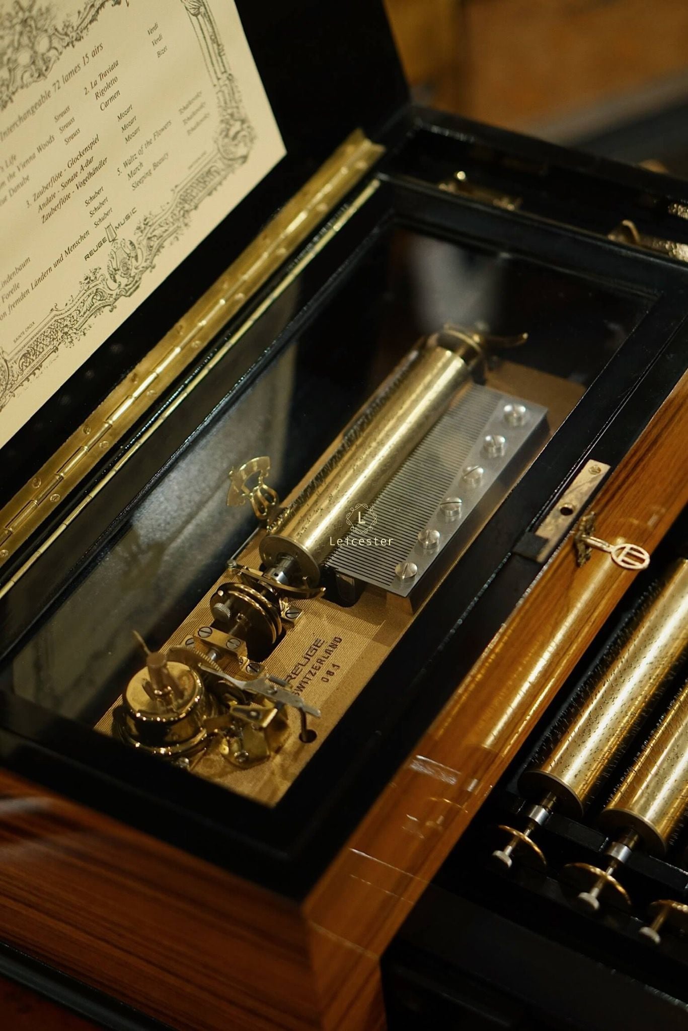 Rương nhạc Reuge 72 notes Limited Edition – Leicester