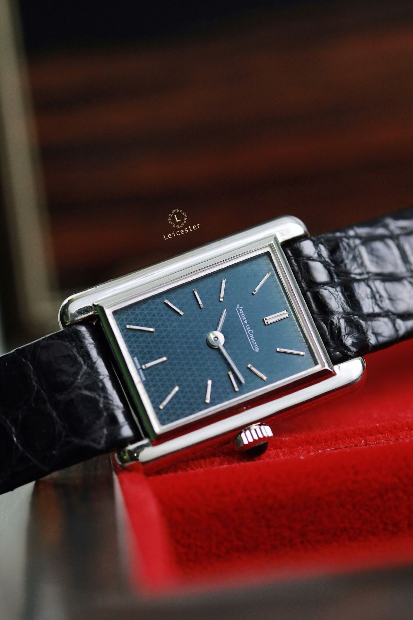 JAEGER-LECOULTRE TANK 18K WG NAVY DIAL REF 6123 22 – Leicester