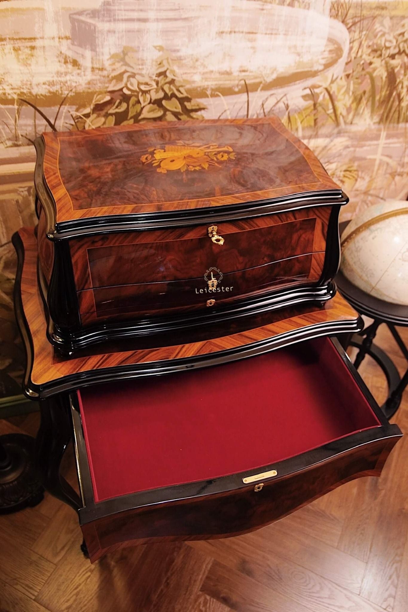 “Antoine Favre” Music Box Reuge 72 notes – Leicester