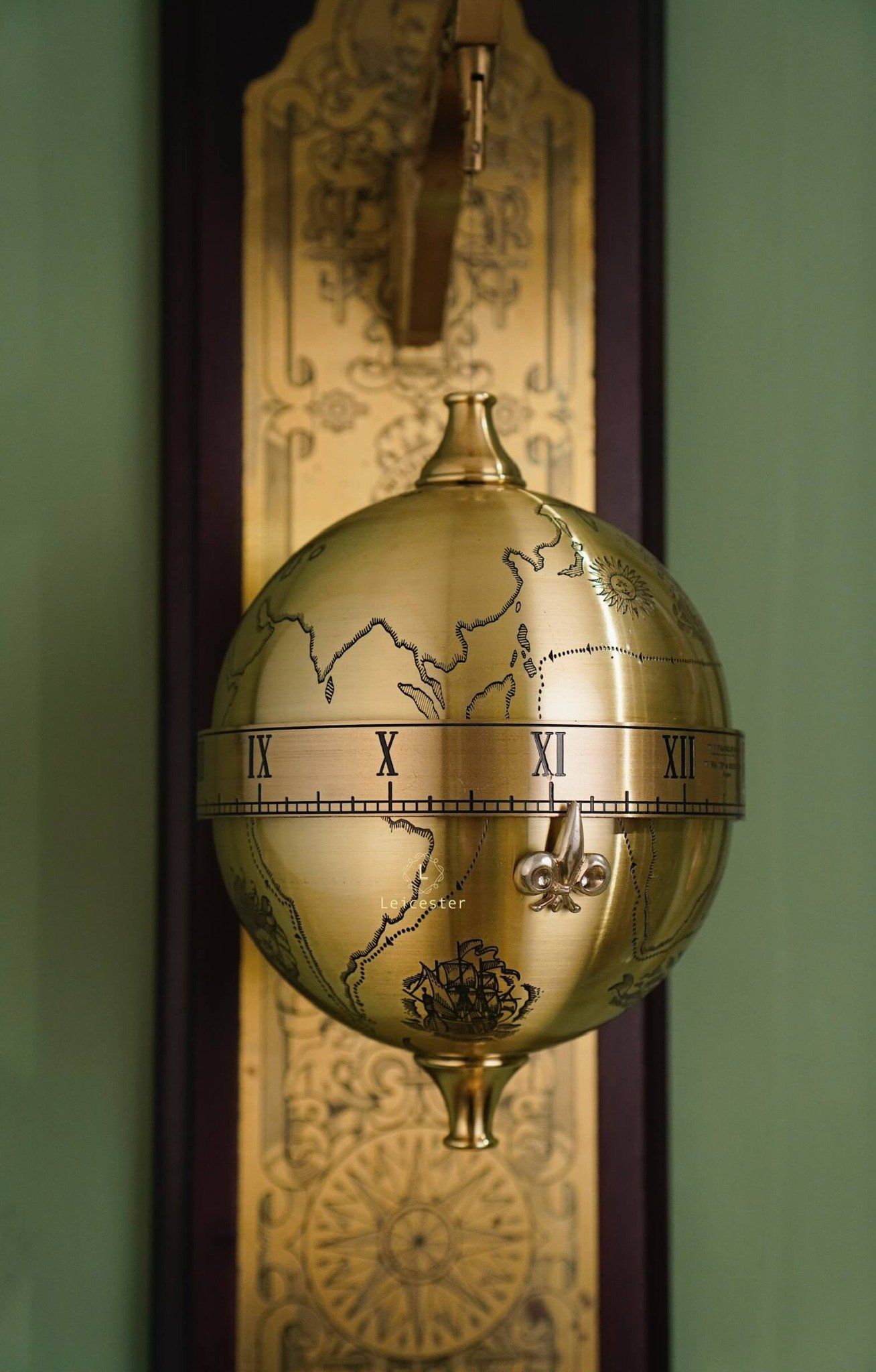 The Sir Francis Drake Falling Ball Clock – Leicester