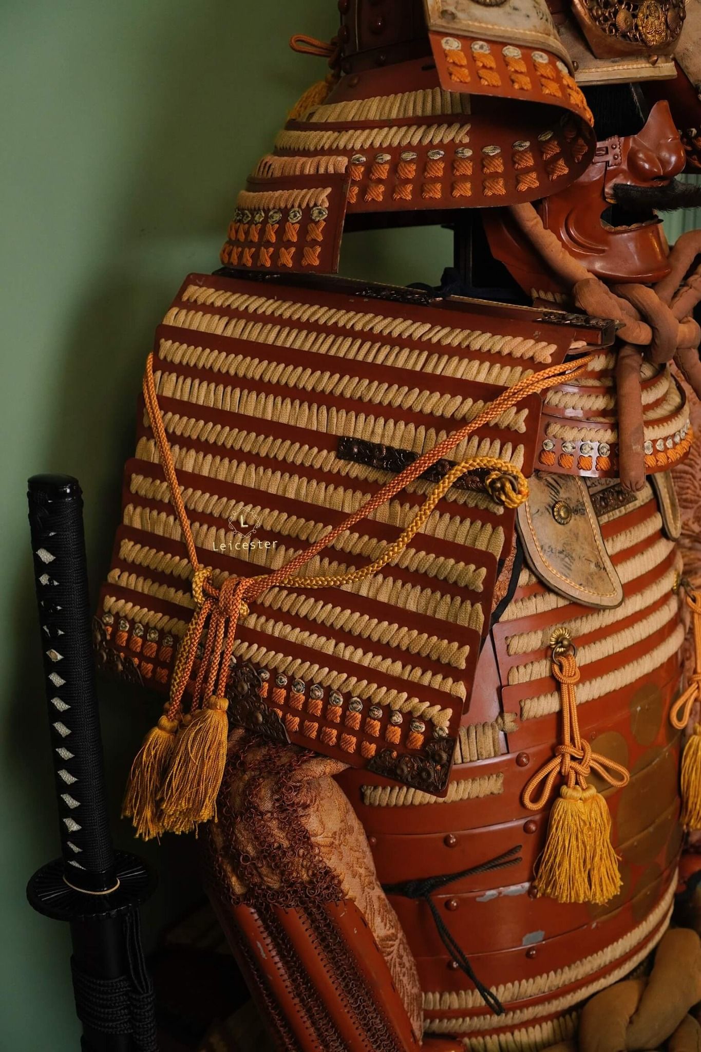 Bộ Áo Giáp gia tộc Samurai Katakura – Leicester