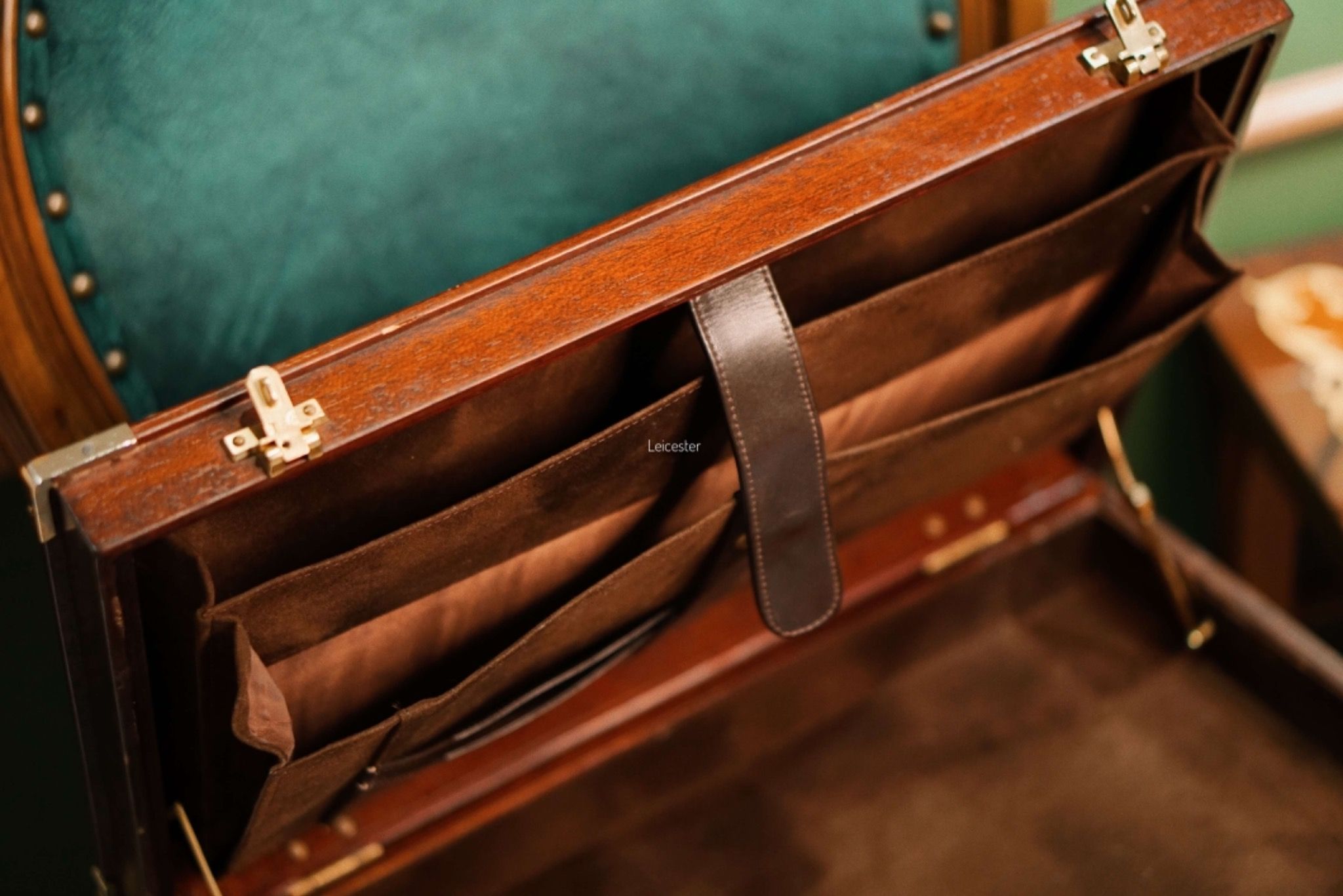 Vali Gỗ Vintage – Leicester