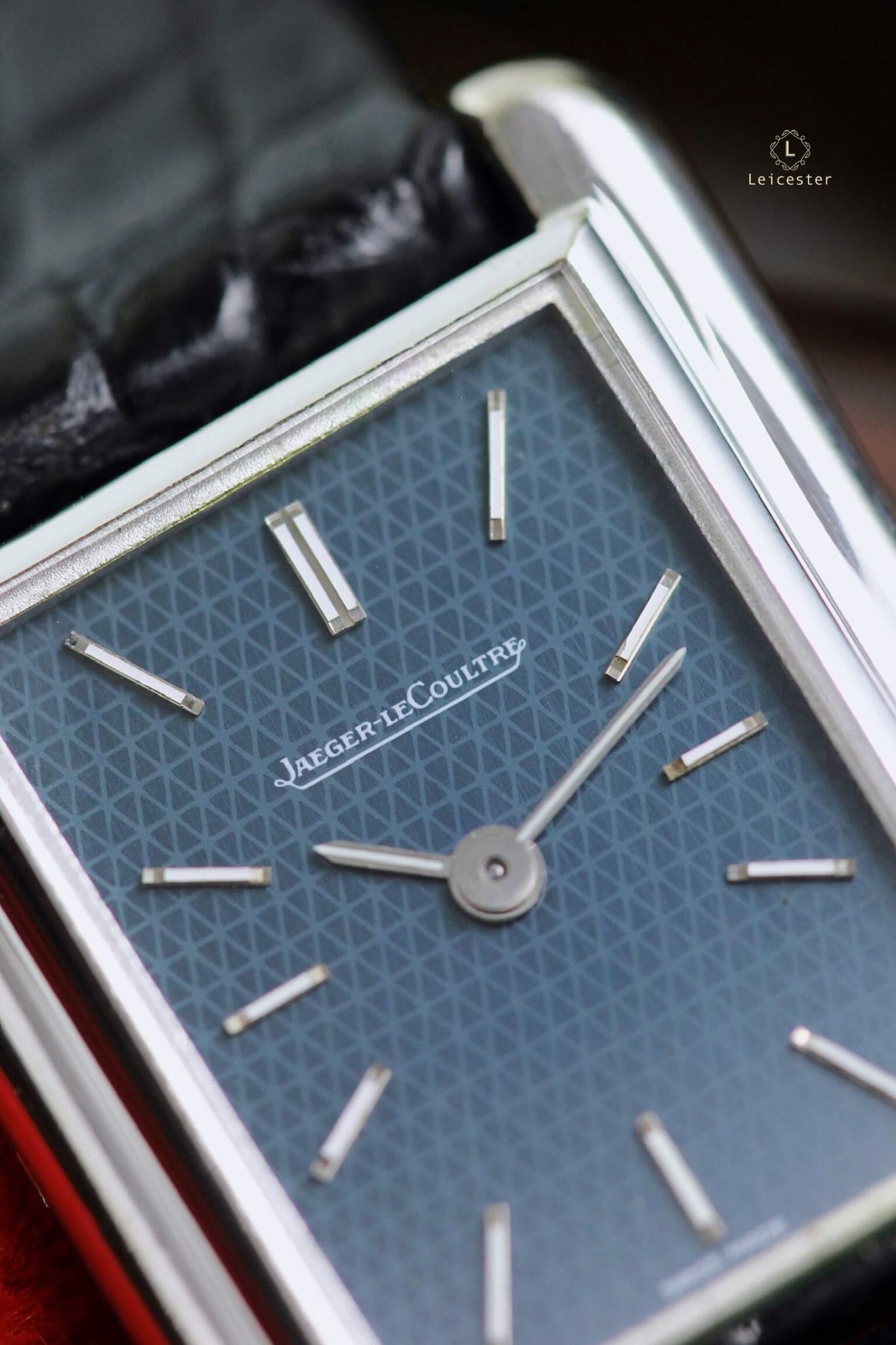 JAEGER-LECOULTRE TANK 18K WG NAVY DIAL REF 6123 22 – Leicester