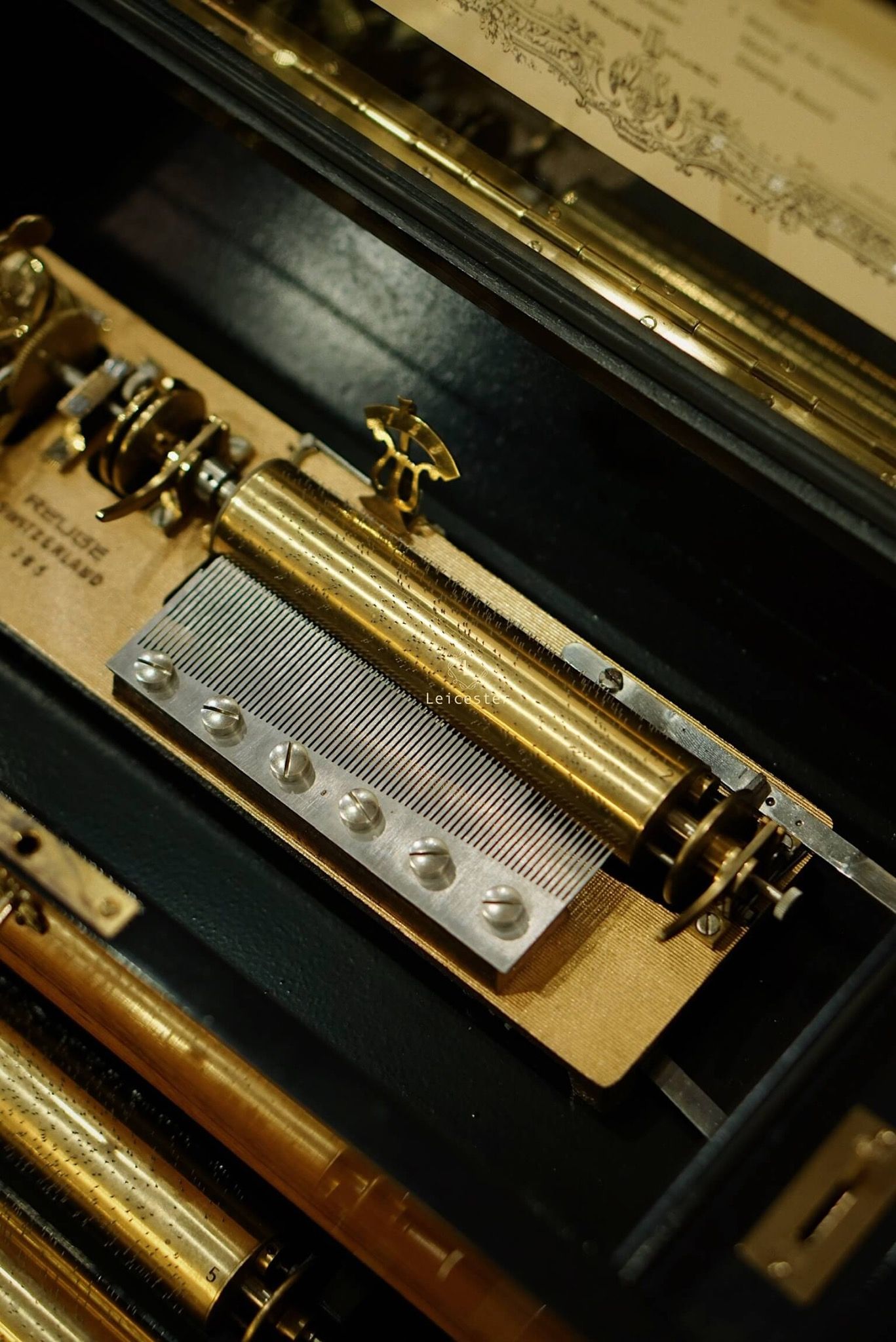 Rương nhạc Reuge 72 notes Limited Edition – Leicester