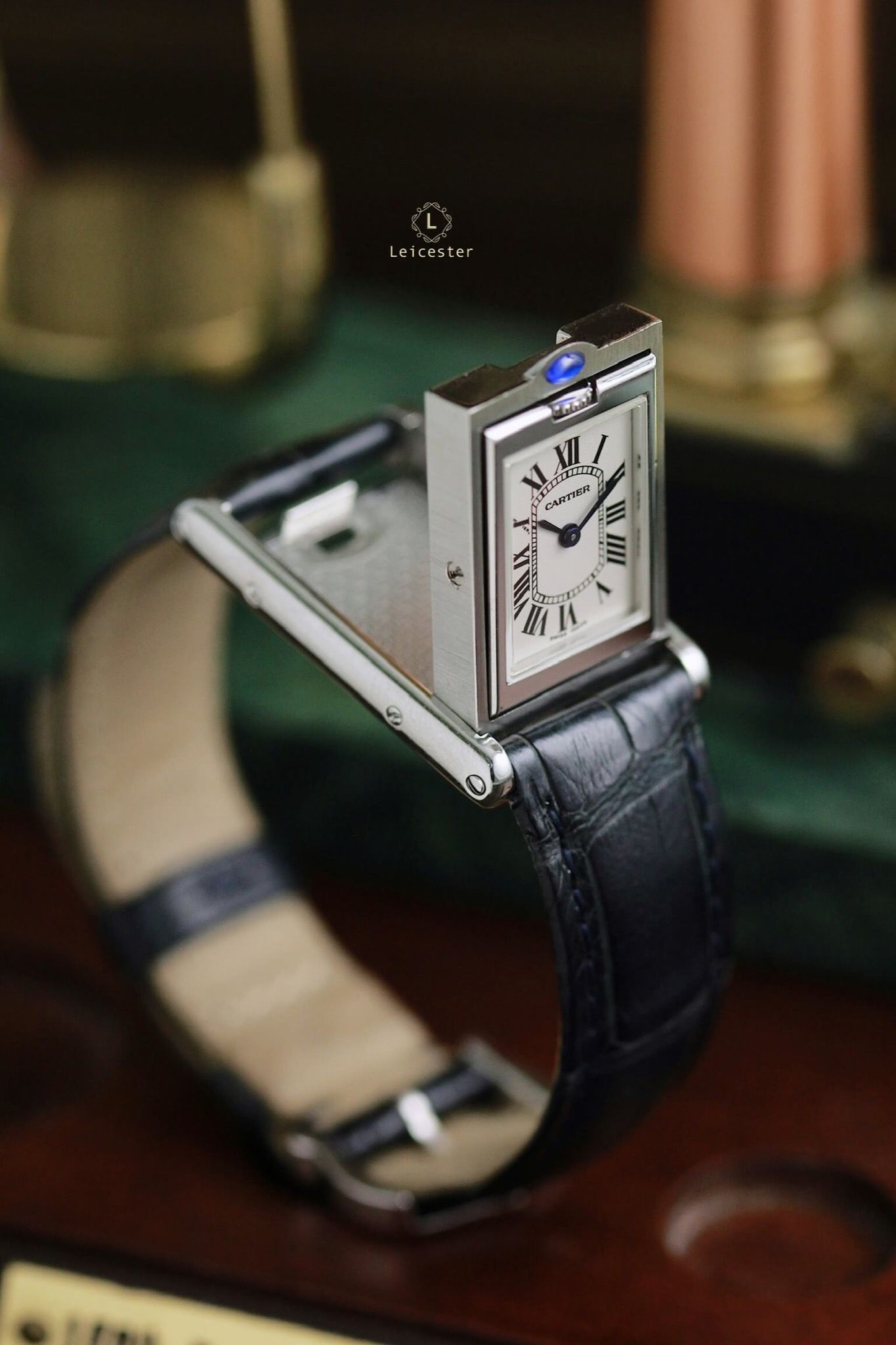 CARTIER TANK BASCULANTE REF 2386 – Leicester