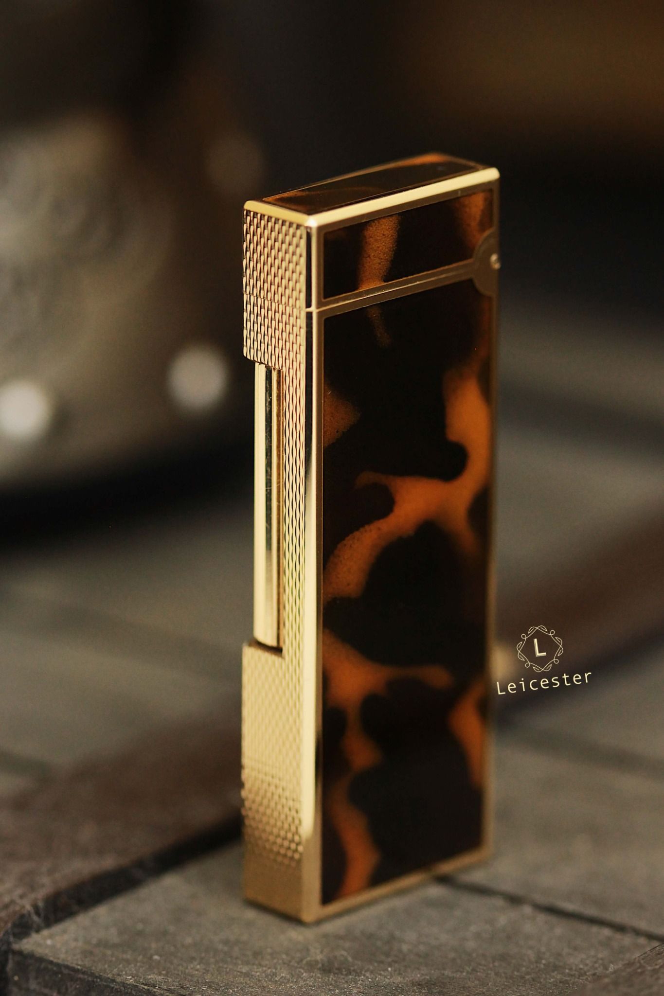 Bật Lửa Cartier Santos – Leicester