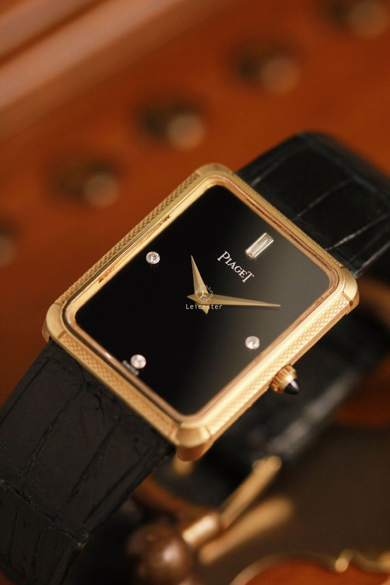 PIAGET Tank Onyx Dial – Leicester