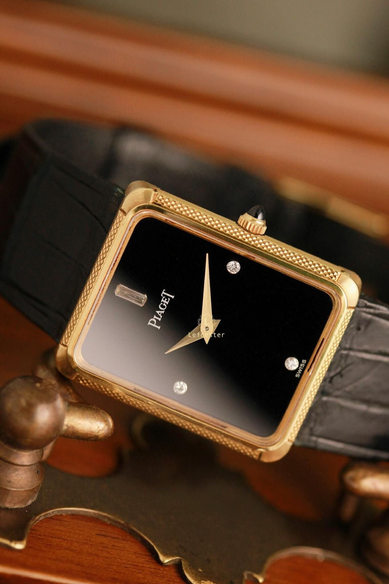 PIAGET Tank Onyx Dial – Leicester