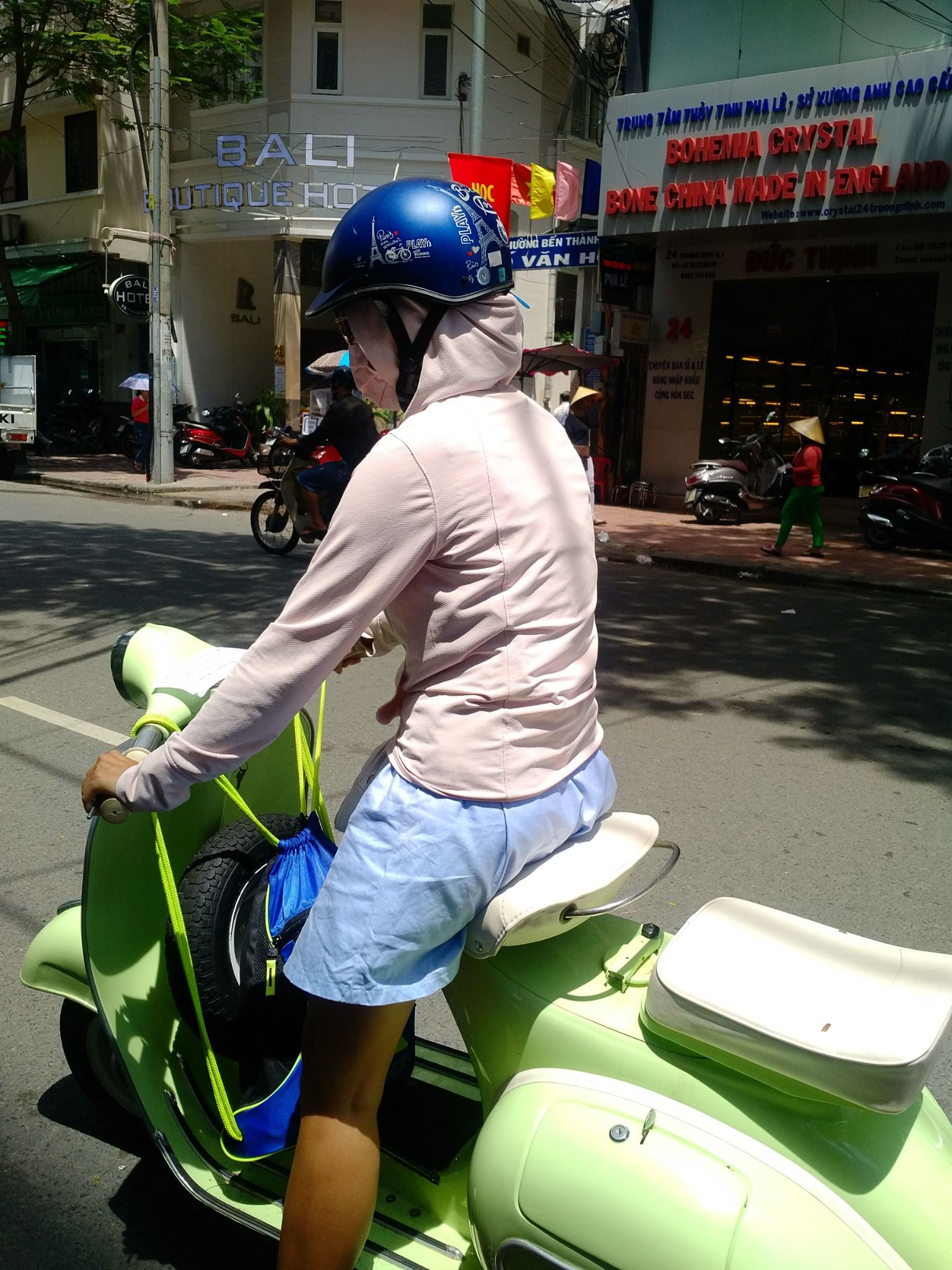 VESPA TOUR – SAIGON CRAFT BEER TOUR – sentotravel