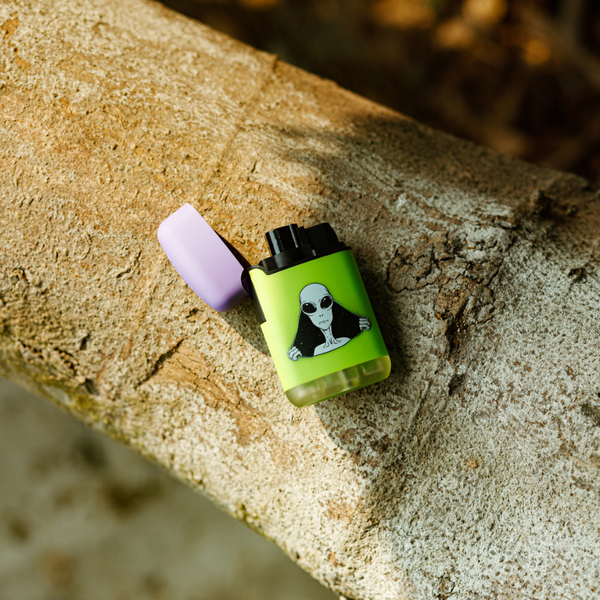 KHÒ ZENGAZ - ALIEN– 420 LAB HEADSHOP